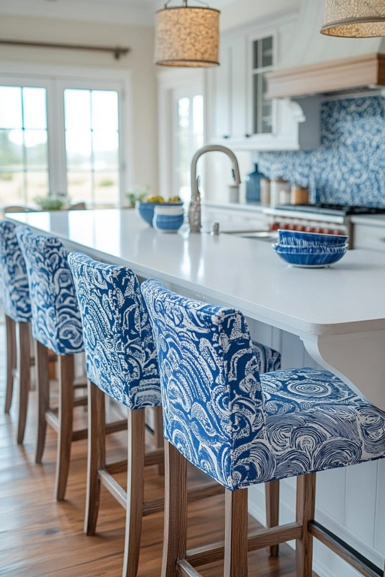29 Coastal Preppy Kitchen Ideas To Bring The Charm Of The Coast Indoors ...